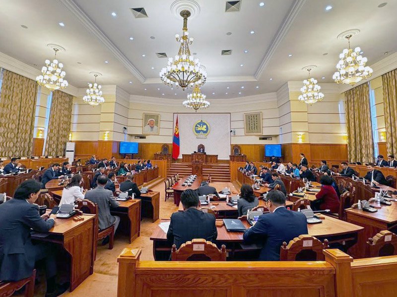 Нийгмийн эрүүл мэндийн тусламж үйлчилгээний тухай хууль зэрэг 115 хуулийн төслийг эцэслэн баталлаа